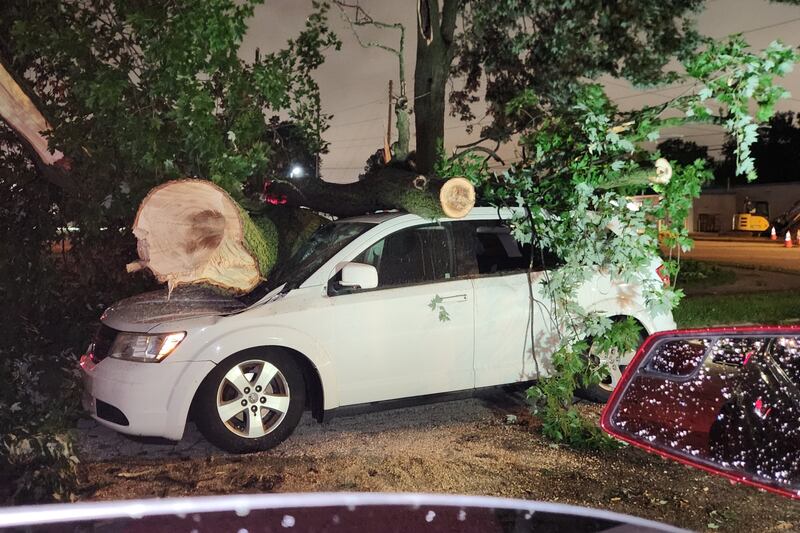 Widespread damage and thousands without power after strong storms roll ... Widespread damage and thousands without power after strong storms roll ...